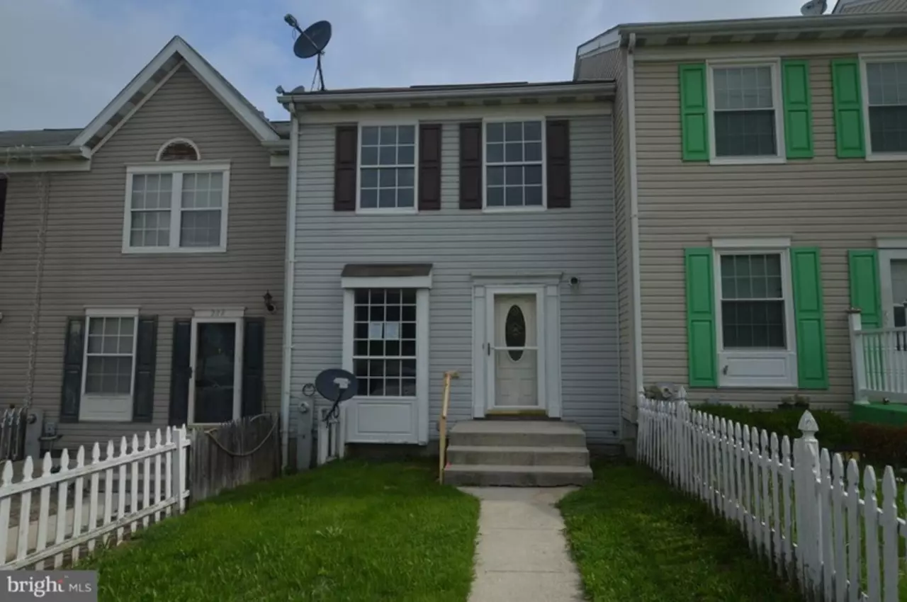 Maude Manor II | Purple Door | #2181530952