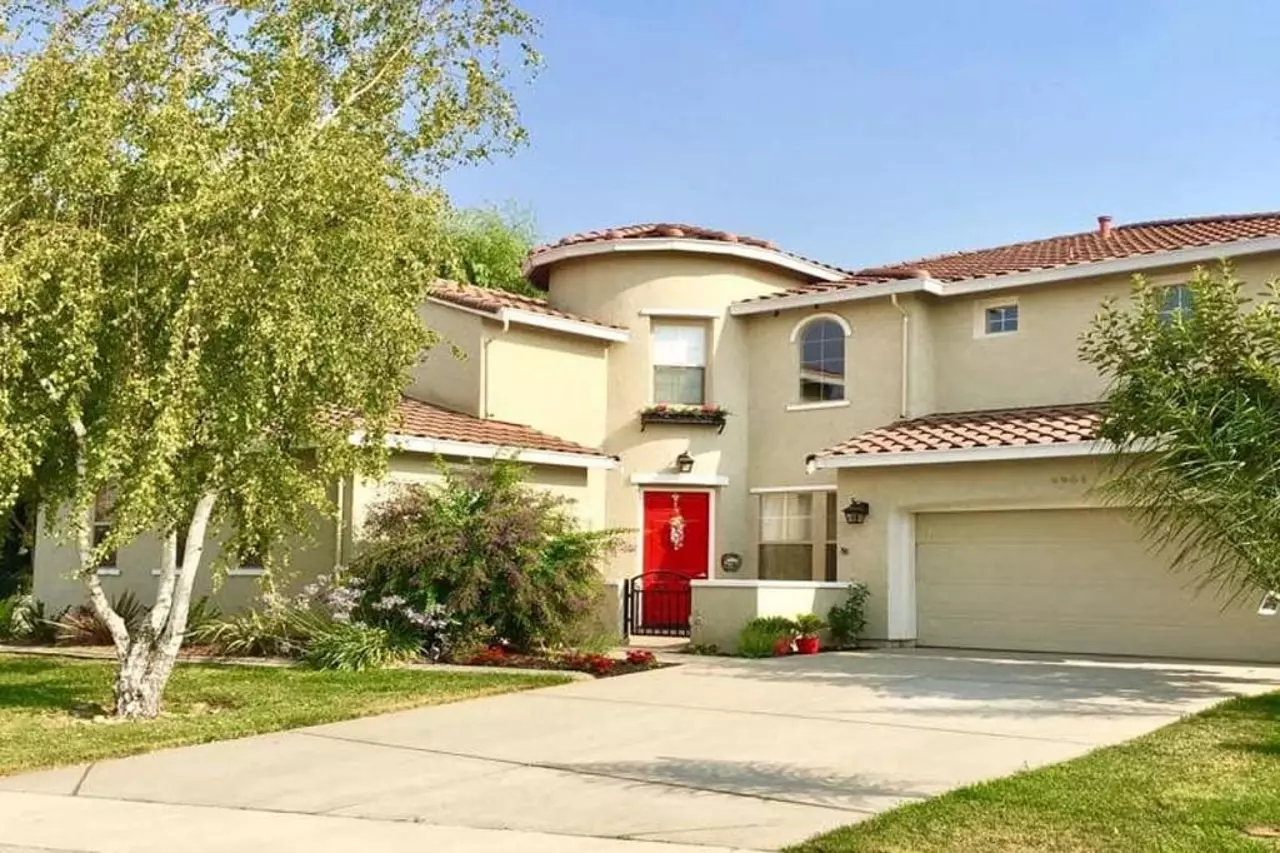 Spring View Gardens | Purple Door | #3721460883